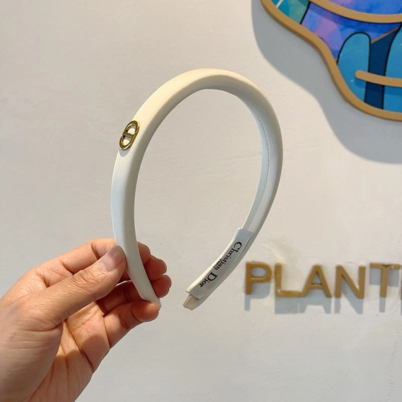 Indistinguishable Christian Dior Hair Hoop