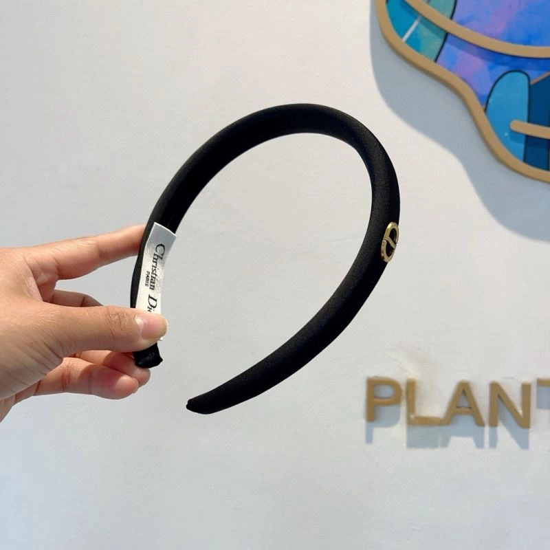 Accurate model Christian Dior Hair Hoop