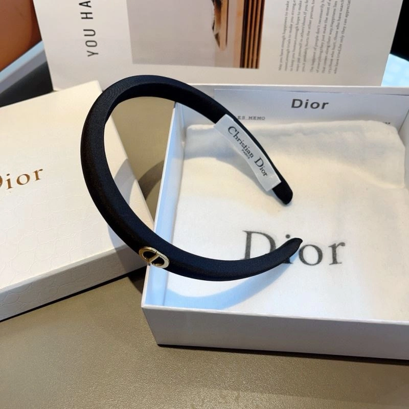 Accurate model Christian Dior Hair Hoop