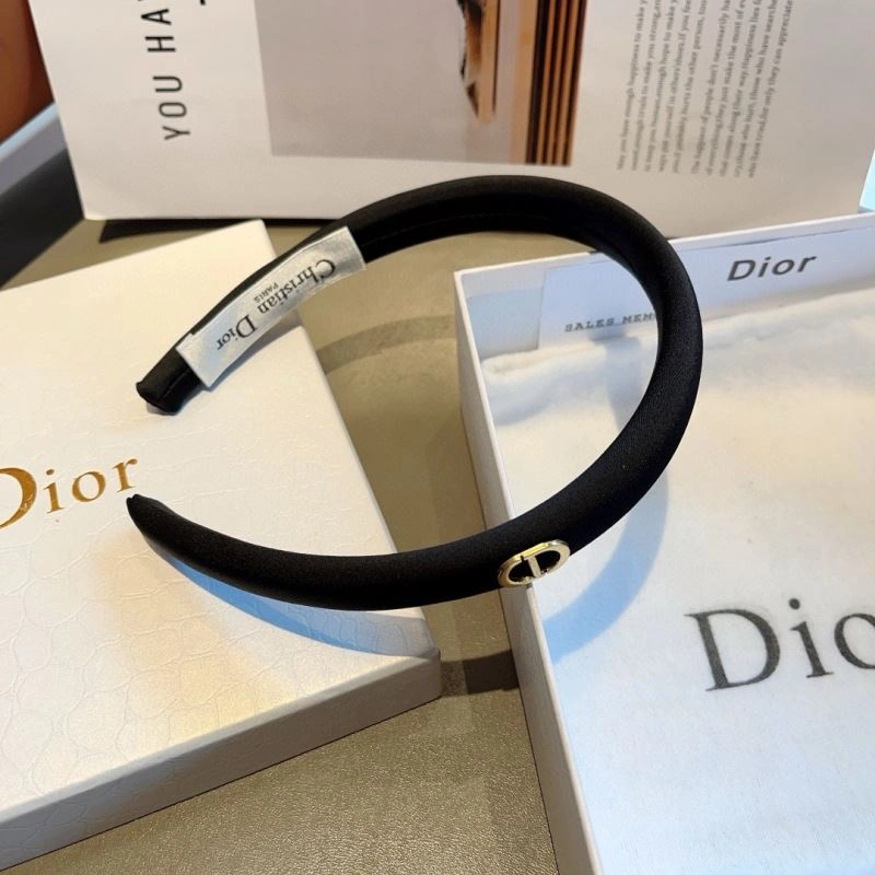 Accurate model Christian Dior Hair Hoop
