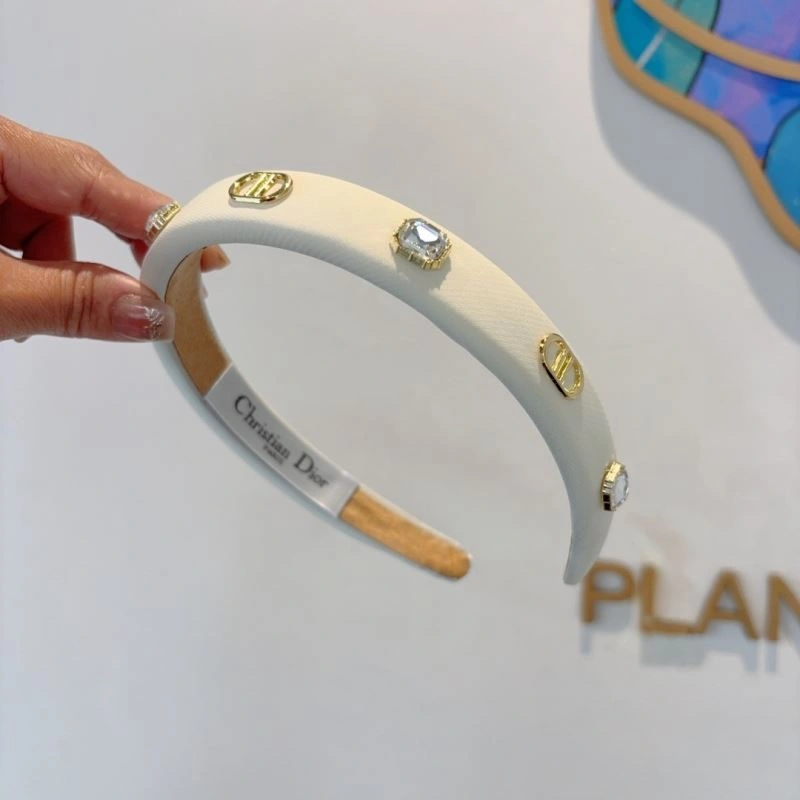 Value-priced Christian Dior Hair Hoop