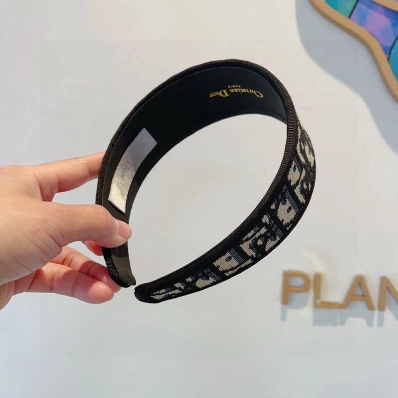 Value-priced Christian Dior Hair Hoop