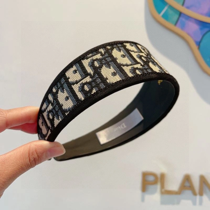 Value-priced Christian Dior Hair Hoop