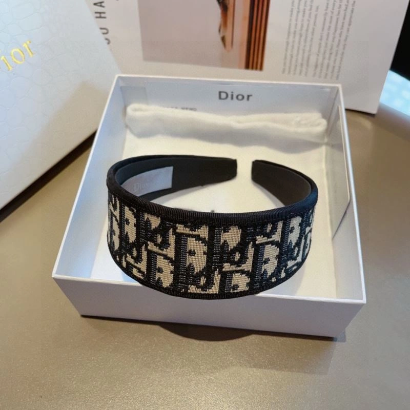 Value-priced Christian Dior Hair Hoop