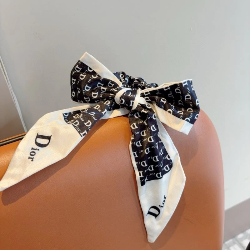 Top match Christian Dior Hair Hoop