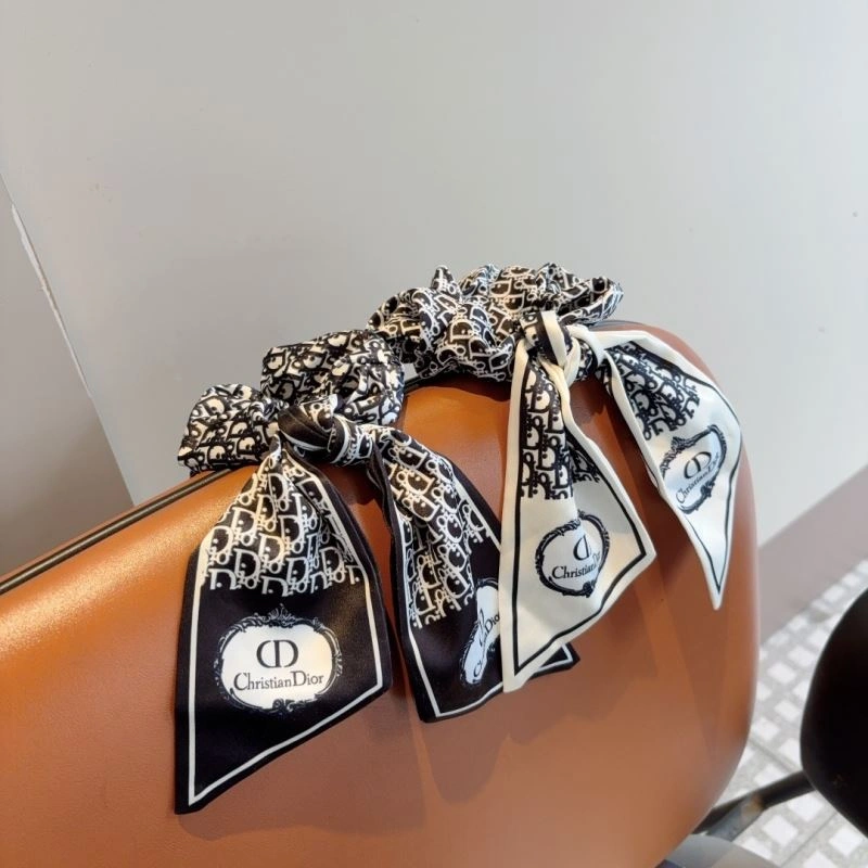 Indistinguishable Christian Dior Hair Hoop