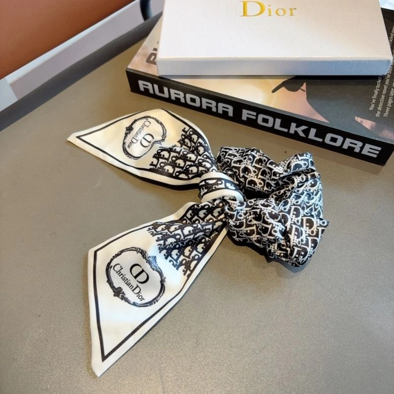 Indistinguishable Christian Dior Hair Hoop