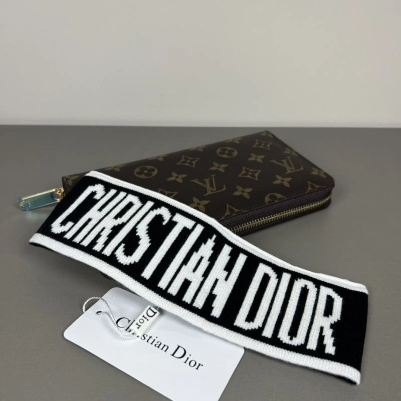 Reasonably priced Christian Dior Hair Hoop