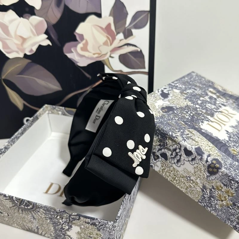 Accurate model Christian Dior Hair Hoop