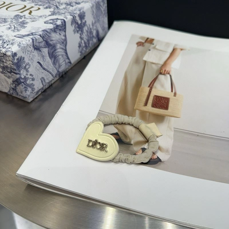 Value-priced Christian Dior Hair Hoop