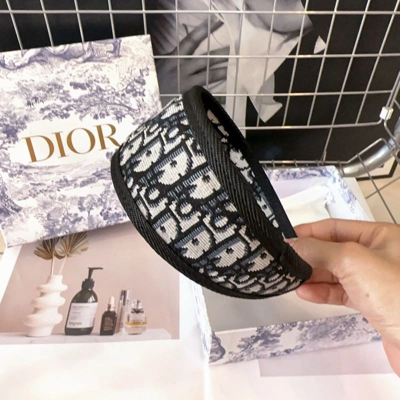 Indistinguishable Christian Dior Hair Hoop