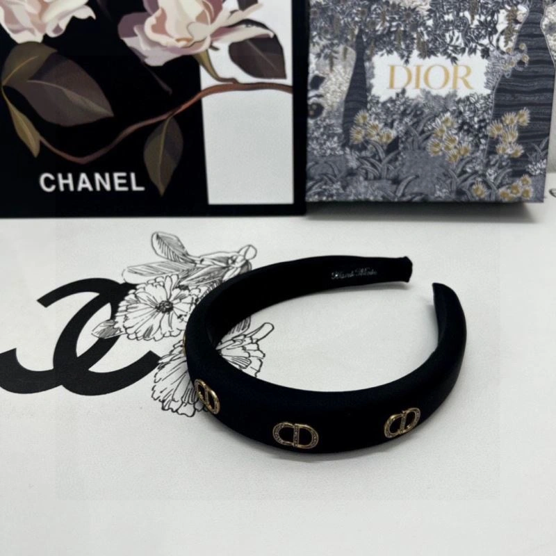 Indistinguishable Christian Dior Hair Hoop