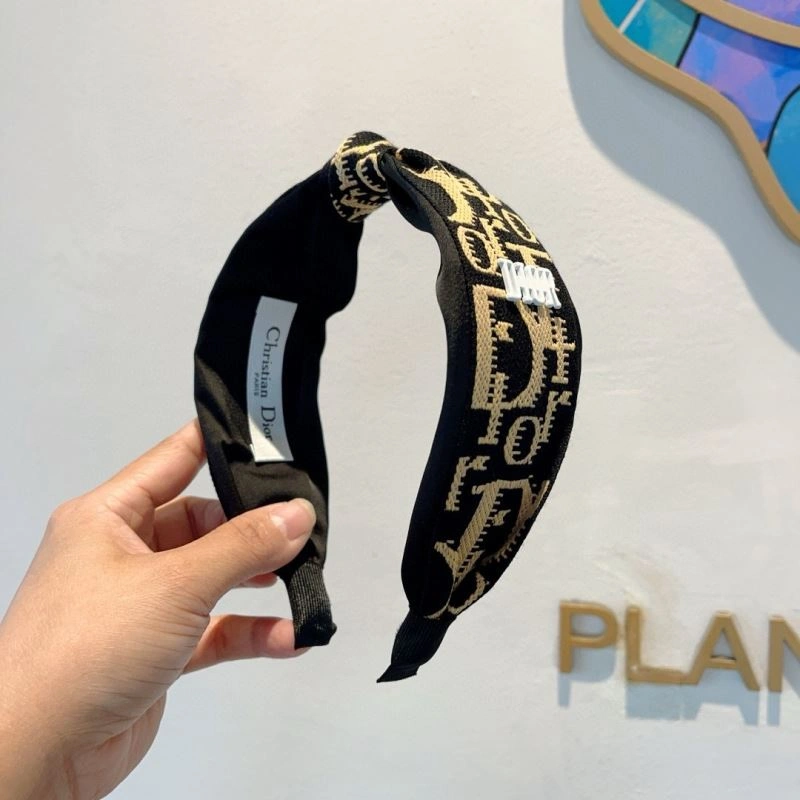 Accurate model Christian Dior Hair Hoop