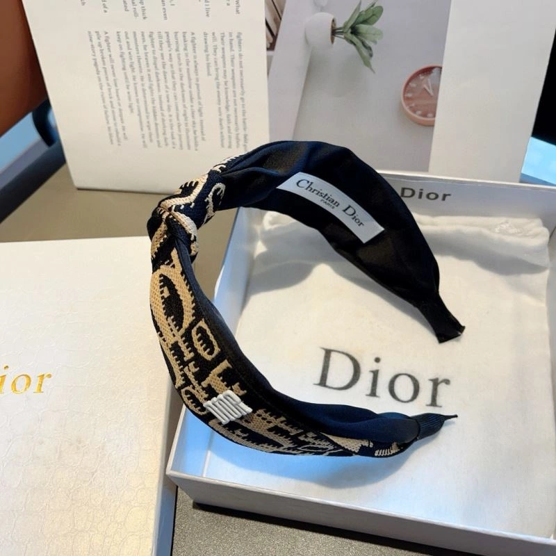 Accurate model Christian Dior Hair Hoop