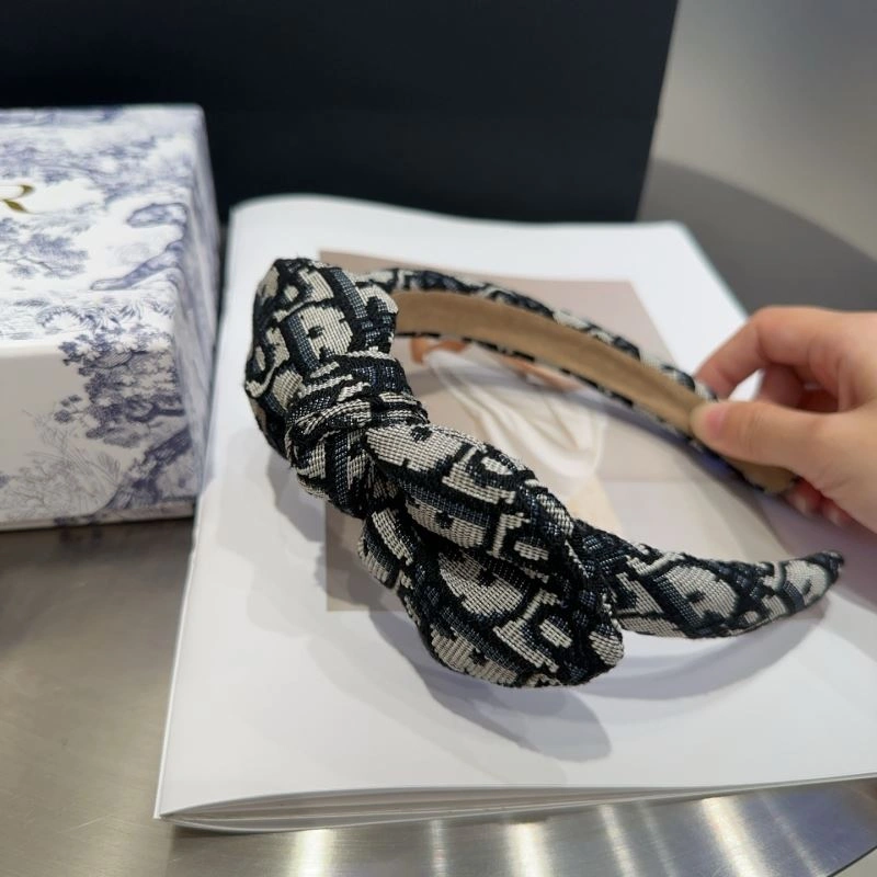 Value-priced Christian Dior Hair Hoop