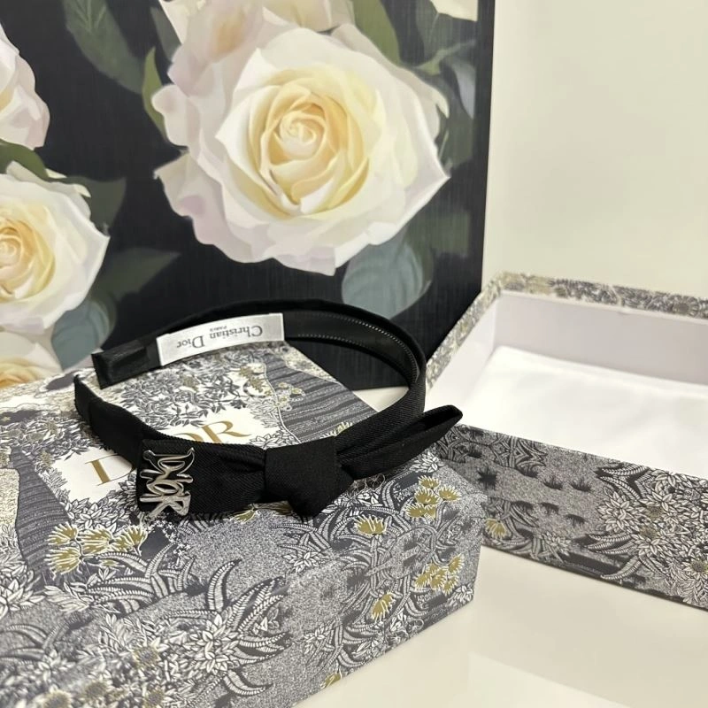 Value-priced Christian Dior Hair Hoop