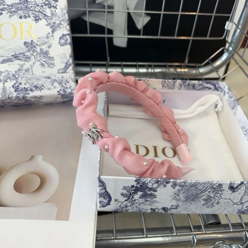 Accurate model Christian Dior Hair Hoop