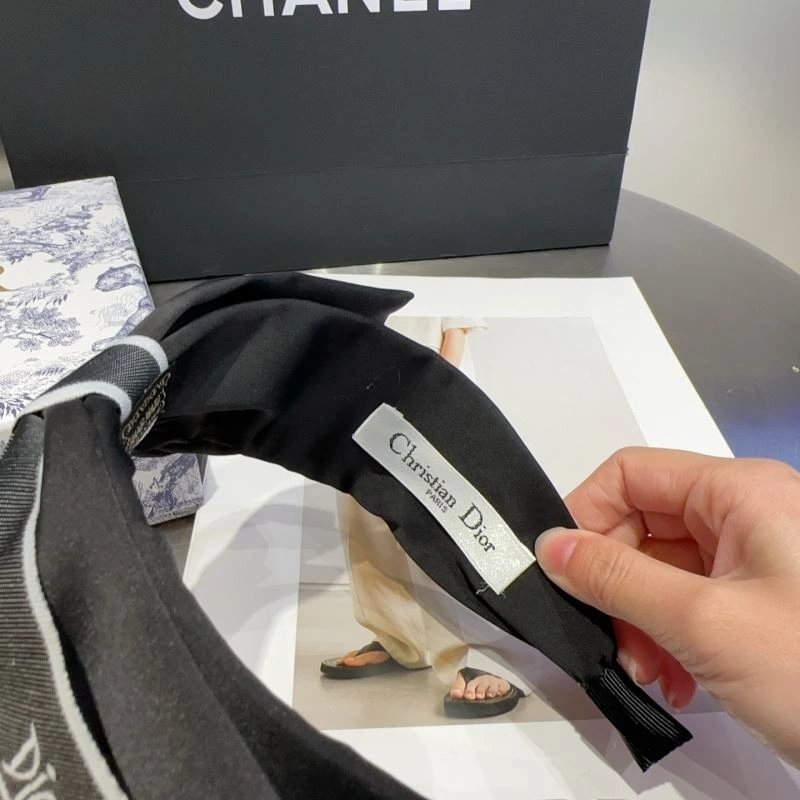 Bargain Christian Dior Hair Hoop