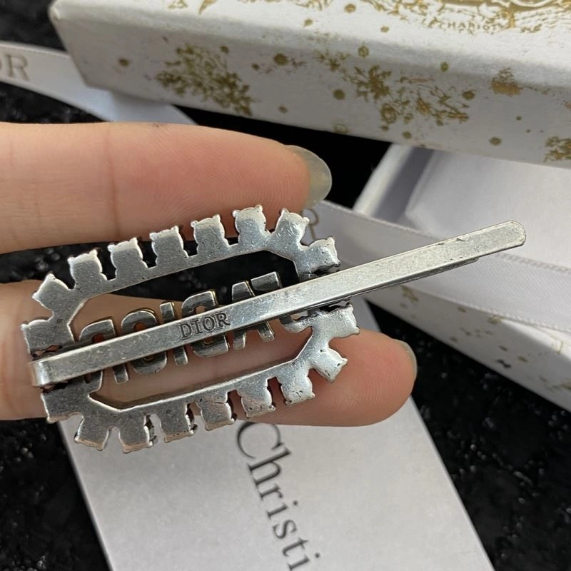 High fidelity Christian Dior Hairpins
