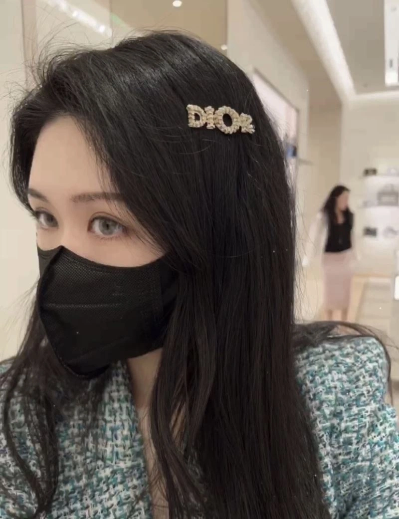 Brand-authenticated Christian Dior Hairpins
