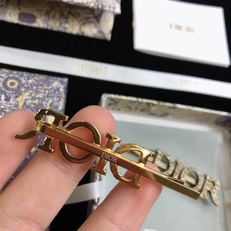Top mirror Christian Dior Hairpins