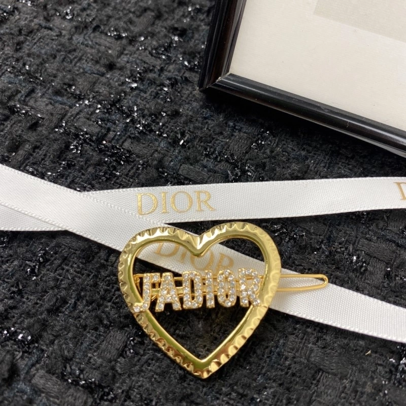 Accurate model Christian Dior Hairpins
