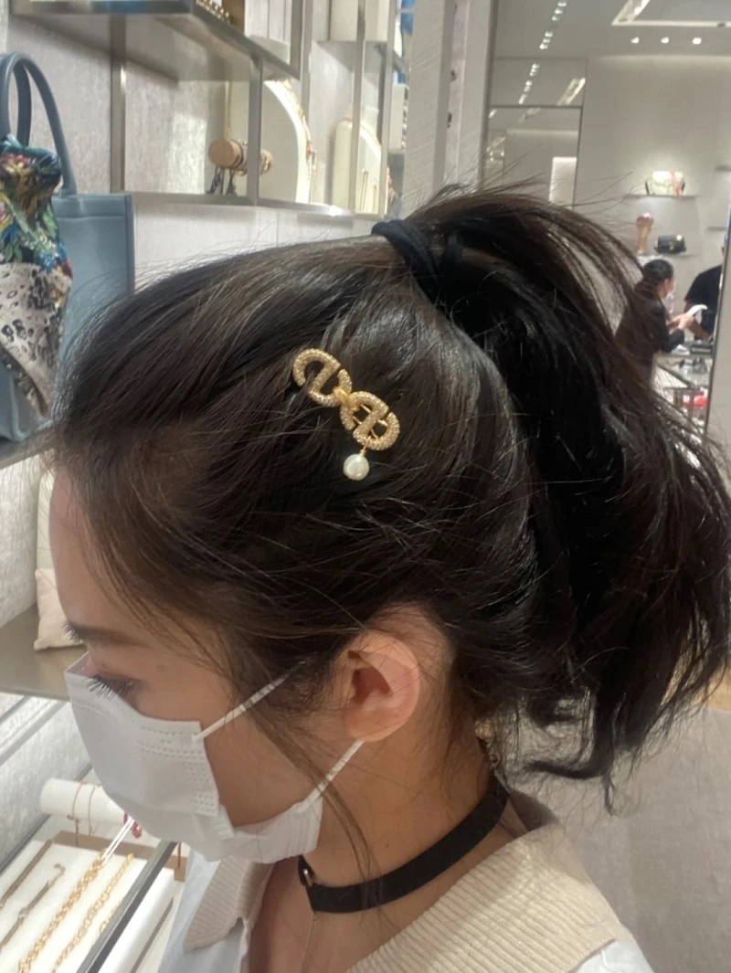Cut-rate Christian Dior Hairpins