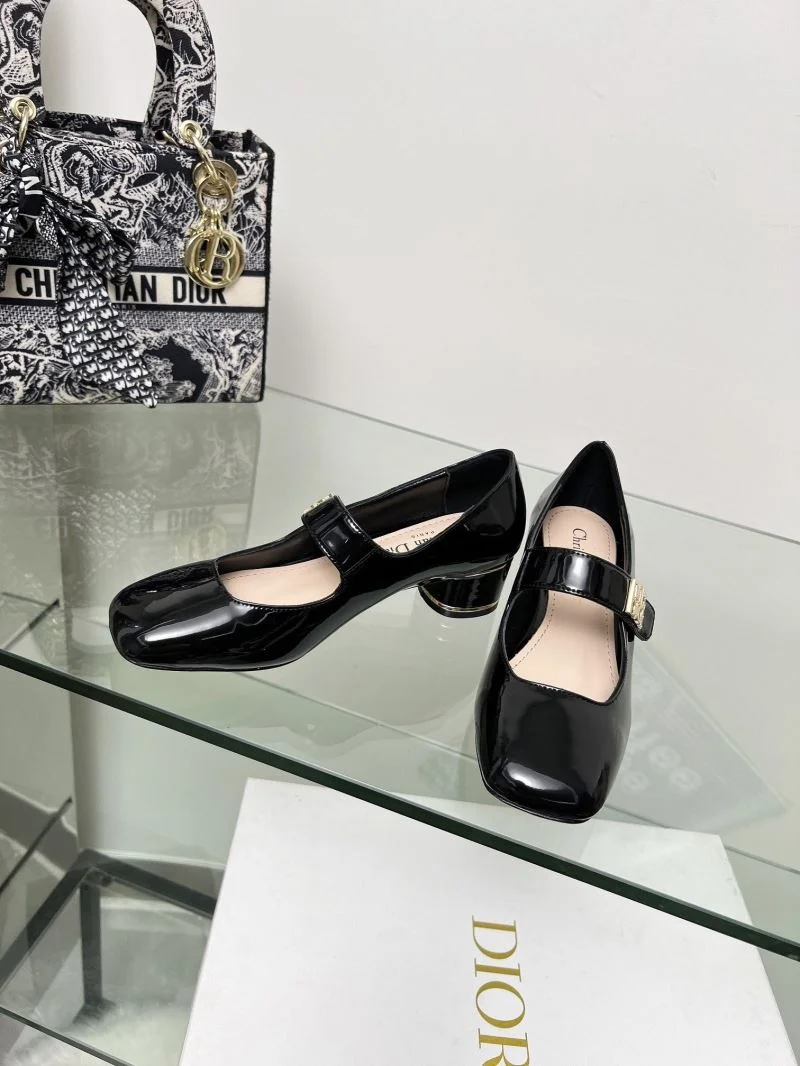 Bargain Christian Dior Heeled Shoes