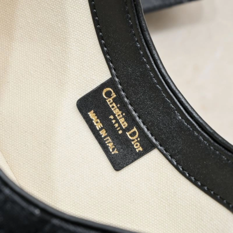 High fidelity Christian Dior Hobo Bags