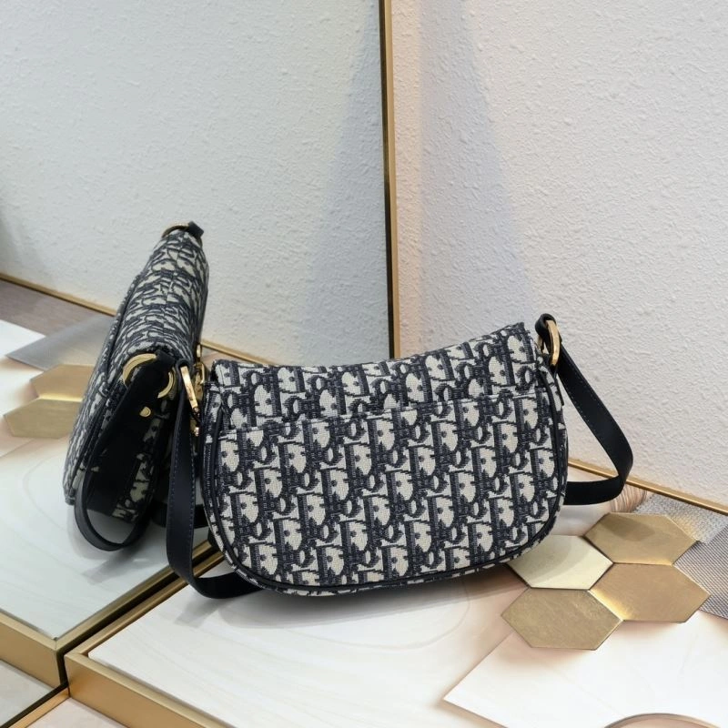 Accurate model Christian Dior Hobo Bags