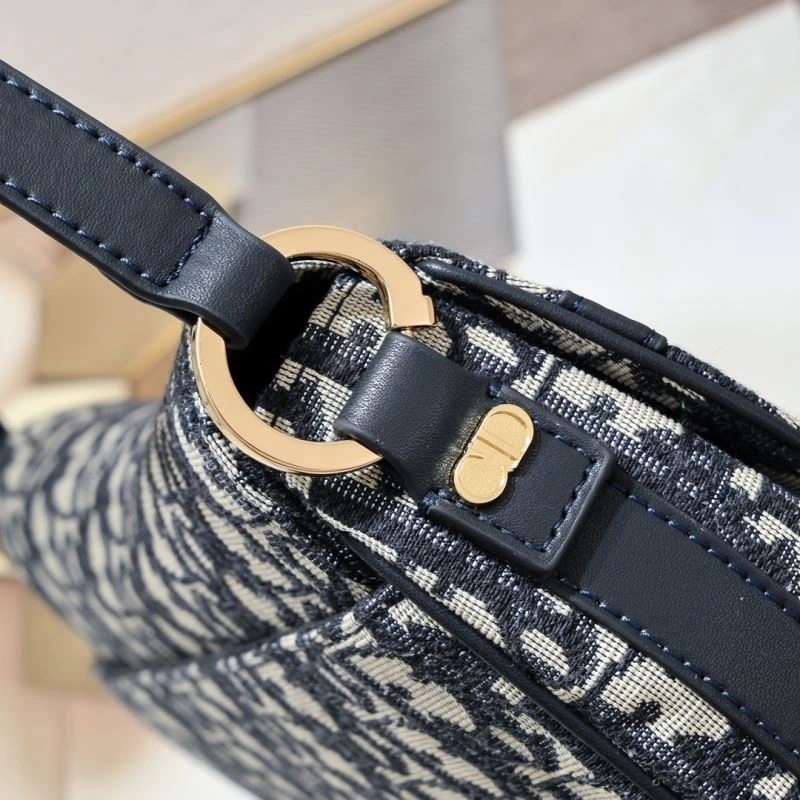 Accurate model Christian Dior Hobo Bags