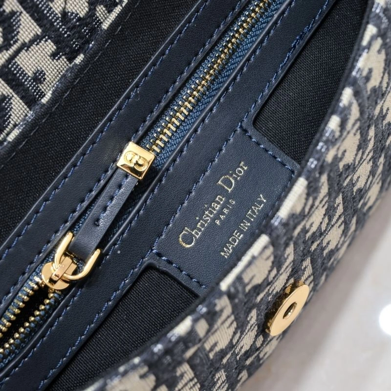 Accurate model Christian Dior Hobo Bags