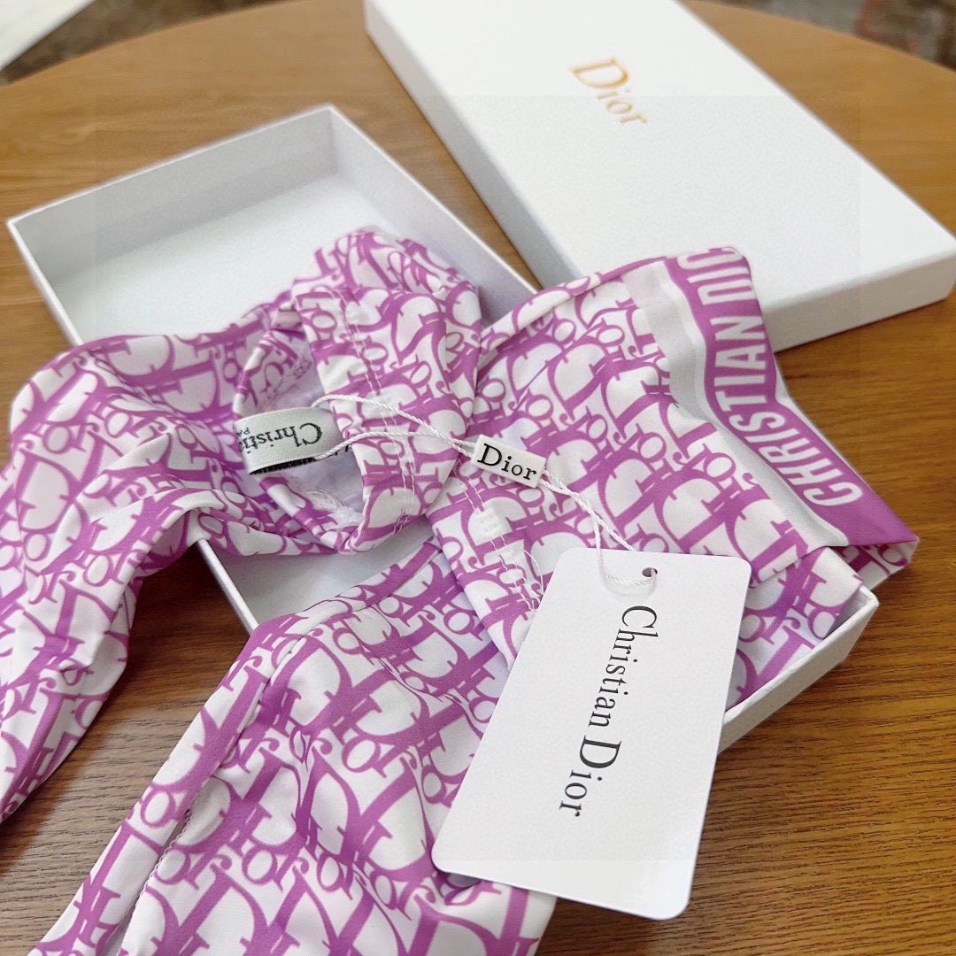 Accurate model Christian Dior Ice Silk Sleeves
