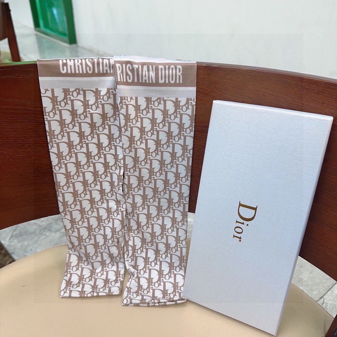 Brand-authenticated Christian Dior Ice Silk Sleeves