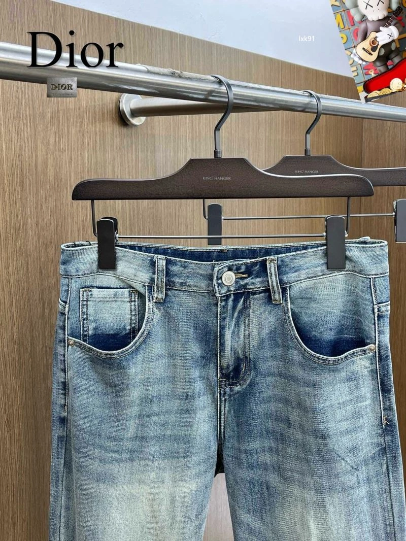 Accurate model Christian Dior Jeans