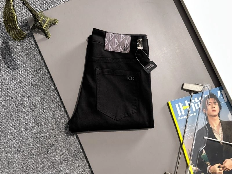 Accurate model Christian Dior Jeans