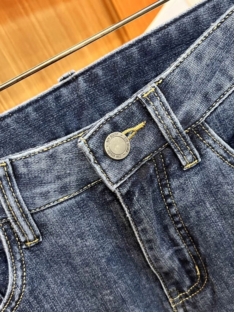 Accurate model Christian Dior Jeans
