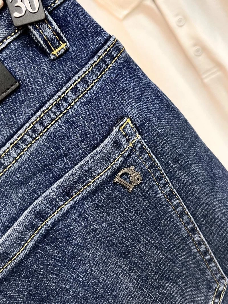 Accurate model Christian Dior Jeans