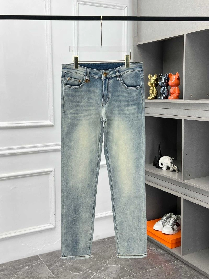 Low-cost Christian Dior Jeans