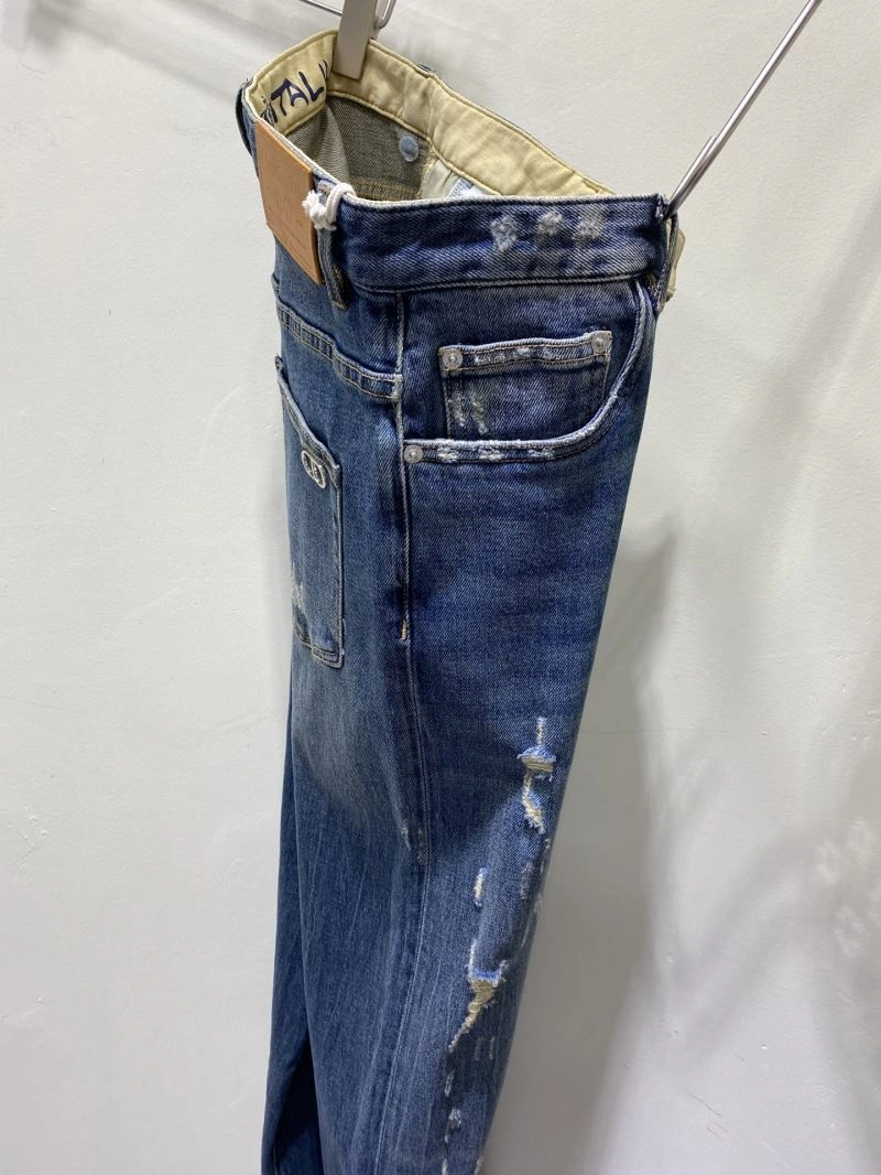 Accurate model Christian Dior Jeans