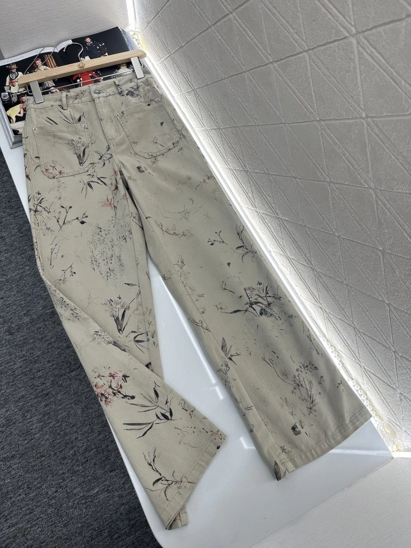 Value-priced Christian Dior Jeans
