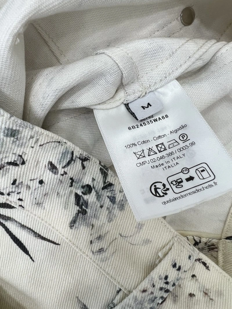 Accurate model Christian Dior Jeans