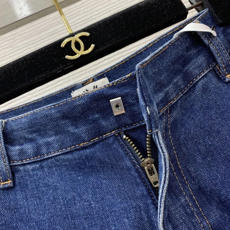 Accurate model Christian Dior Jeans