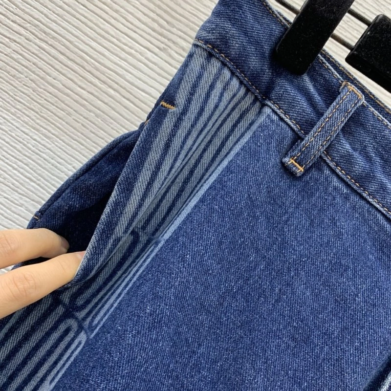 Accurate model Christian Dior Jeans