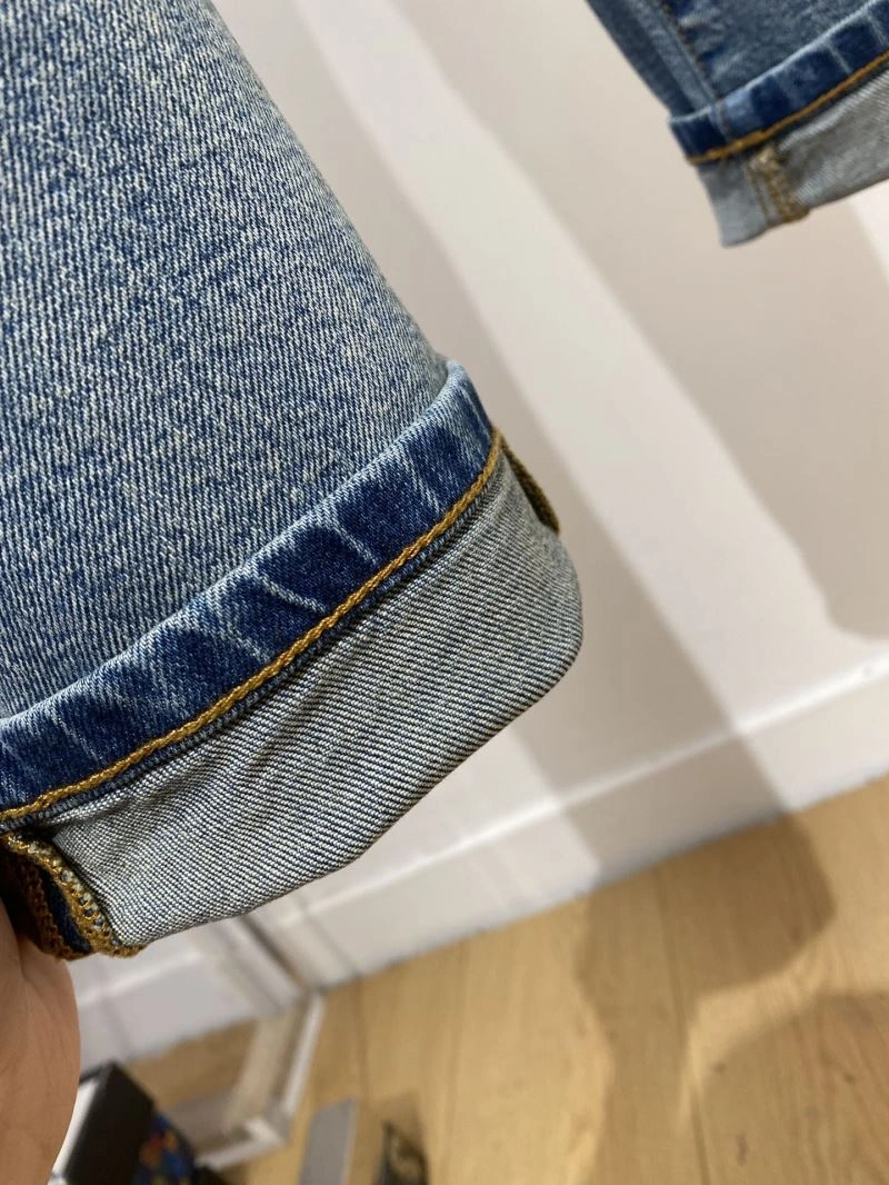 Accurate model Christian Dior Jeans