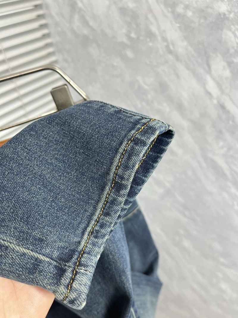 Accurate model Christian Dior Jeans