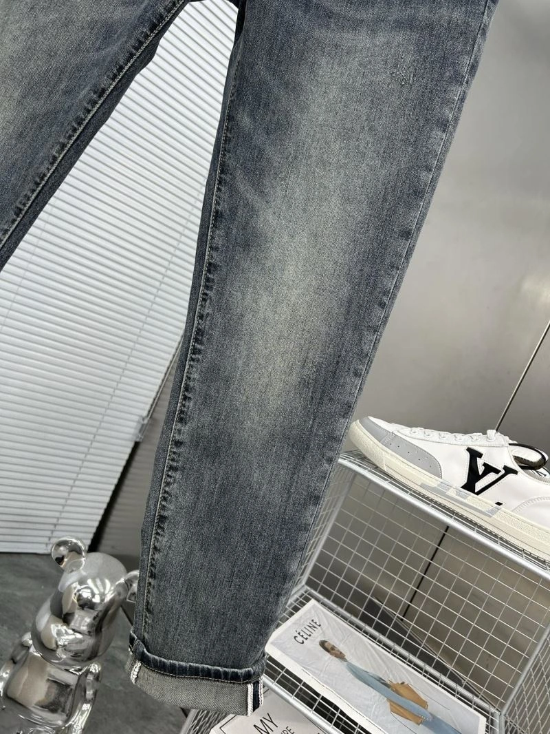 Accurate model Christian Dior Jeans