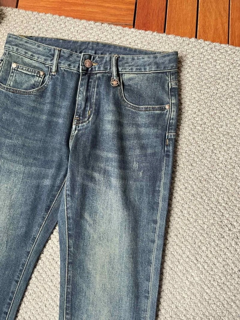 Accurate model Christian Dior Jeans