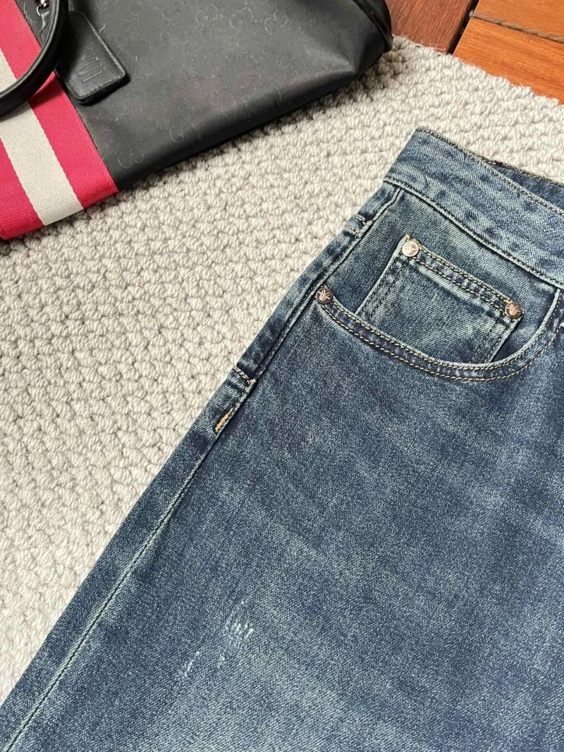 Accurate model Christian Dior Jeans