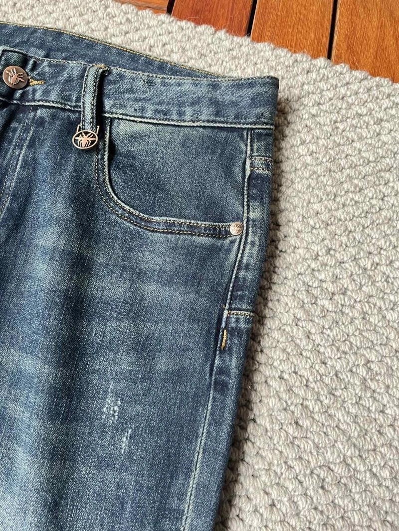Accurate model Christian Dior Jeans